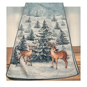 Rachel Zoe | Dining | Rachel Zoe Reindeer Christmas Tree Blue Table ...